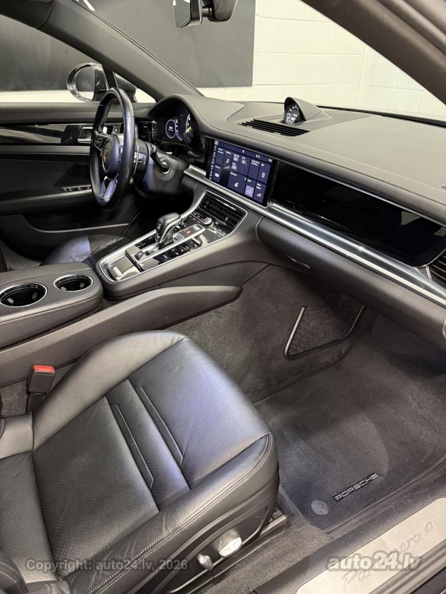 Grey Porsche Panamera 2018 in Tallinn, with an engine capacity of 2.90 L and mileage of 169 thousand km for 42995 €, photo 16 on AUTOMOTO.COM.LV
