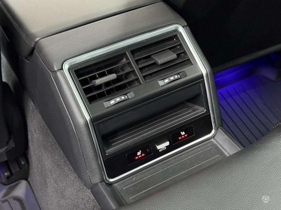 Pelēks Porsche Panamera 2018 Marijampole, ar dzinēja tilpumu 2.89 L un nobraukumu 183 tūkst. km par 37000 €, foto 24 vietnē AUTOMOTO.COM.LV