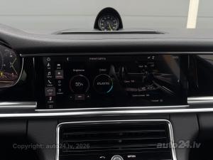 Pelēks Porsche Panamera 2018 Tallina, ar dzinēja tilpumu 2.90 L un nobraukumu 226 tūkst. km par 36900 €, foto 18 vietnē AUTOMOTO.COM.LV