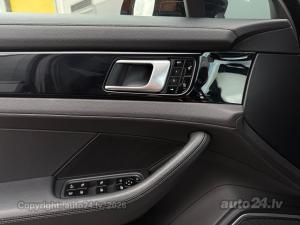 Pelēks Porsche Panamera 2018 Tallina, ar dzinēja tilpumu 2.90 L un nobraukumu 226 tūkst. km par 36900 €, foto 21 vietnē AUTOMOTO.COM.LV