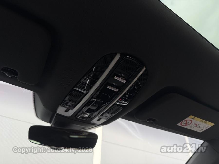 Pelēks Porsche Panamera 2018 Tallina, ar dzinēja tilpumu 2.90 L un nobraukumu 226 tūkst. km par 36900 €, foto 23 vietnē AUTOMOTO.COM.LV