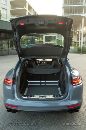 Grey Porsche Panamera 2018 in Tallinn, with an engine capacity of 4.00 L and mileage of 140 thousand km for 64900 €, photo 22 on AUTOMOTO.COM.LV