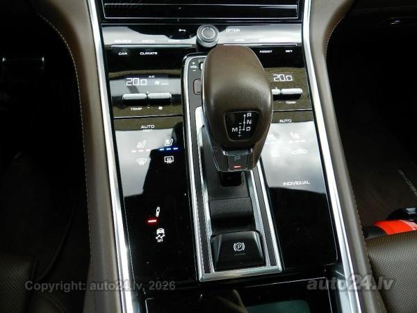 Pelēks Porsche Panamera 2021 Tallina, ar dzinēja tilpumu 2.90 L un nobraukumu 102 tūkst. km par 79400 €, foto 11 vietnē AUTOMOTO.COM.LV