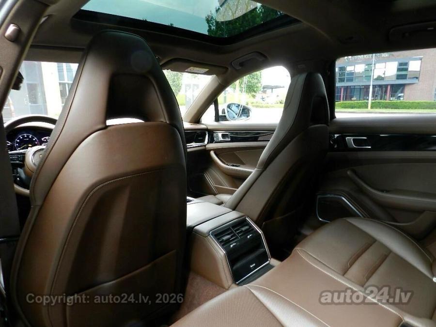Grey Porsche Panamera 2021 in Tallinn, with an engine capacity of 2.90 L and mileage of 102 thousand km for 79400 €, photo 15 on AUTOMOTO.COM.LV