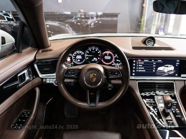 Grey Porsche Panamera 2021 in Tallinn, with an engine capacity of 2.90 L and mileage of 105 thousand km for 72900 €, photo 6 on AUTOMOTO.COM.LV