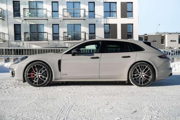 Pelēks Porsche Panamera 2022 Viļņa, ar dzinēja tilpumu 4.00 L un nobraukumu 78 tūkst. km par 104990 €, foto 2 vietnē AUTOMOTO.COM.LV