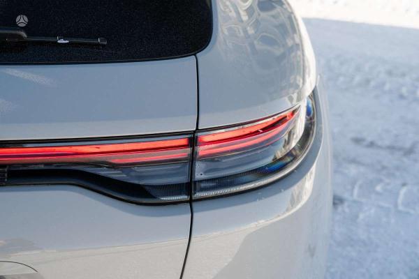 Pelēks Porsche Panamera 2022 Viļņa, ar dzinēja tilpumu 4.00 L un nobraukumu 78 tūkst. km par 104990 €, foto 10 vietnē AUTOMOTO.COM.LV