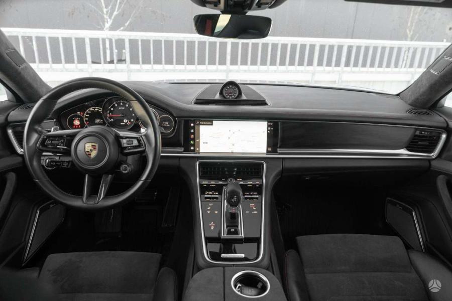 Grey Porsche Panamera 2022 in Vilnius, with an engine capacity of 4.00 L and mileage of 78 thousand km for 104990 €, photo 19 on AUTOMOTO.COM.LV