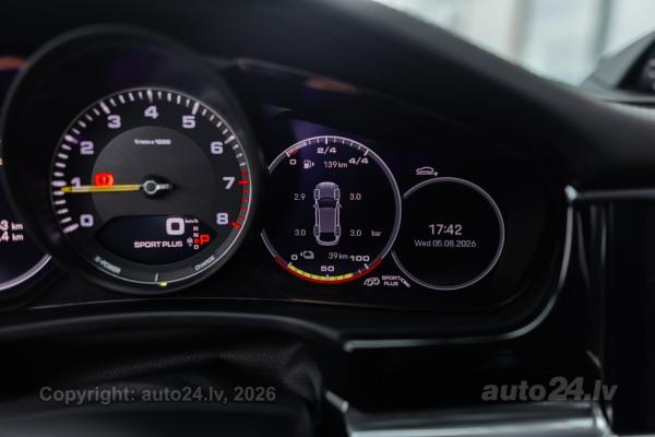 Pelēks Porsche Panamera 2024 Tallina, ar dzinēja tilpumu 2.90 L un nobraukumu 70 tūkst. km par 120000 €, foto 10 vietnē AUTOMOTO.COM.LV