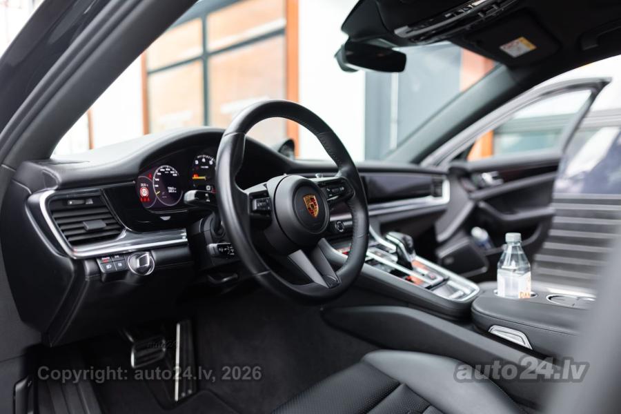 Pelēks Porsche Panamera 2024 Tallina, ar dzinēja tilpumu 2.90 L un nobraukumu 70 tūkst. km par 120000 €, foto 12 vietnē AUTOMOTO.COM.LV