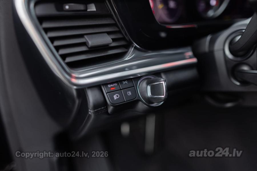 Pelēks Porsche Panamera 2024 Tallina, ar dzinēja tilpumu 2.90 L un nobraukumu 70 tūkst. km par 120000 €, foto 28 vietnē AUTOMOTO.COM.LV