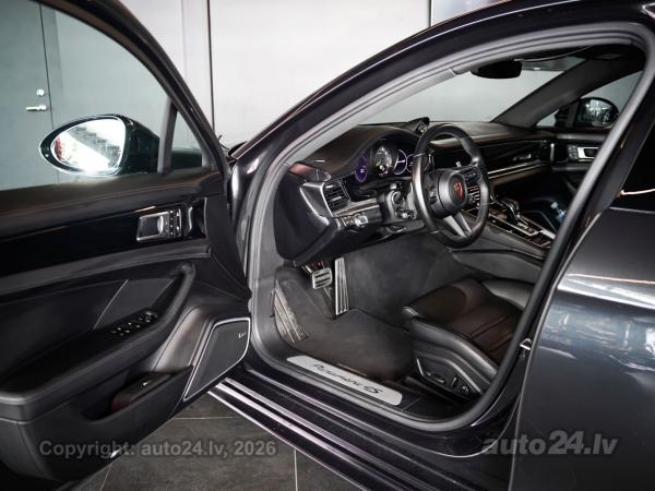 Pelēks Porsche Panamera 2024 Tallina, ar dzinēja tilpumu 2.90 L un nobraukumu 73 tūkst. km par 122900 €, foto 7 vietnē AUTOMOTO.COM.LV