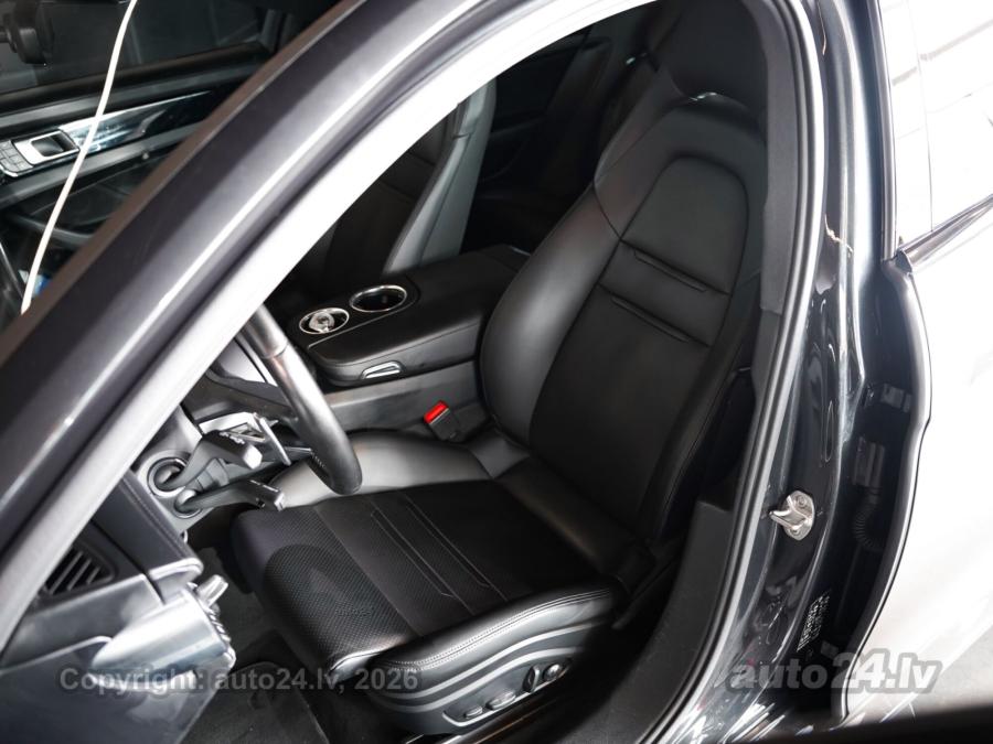 Grey Porsche Panamera 2024 in Tallinn, with an engine capacity of 2.90 L and mileage of 73 thousand km for 122900 €, photo 14 on AUTOMOTO.COM.LV