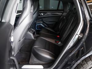 Grey Porsche Panamera 2024 in Tallinn, with an engine capacity of 2.90 L and mileage of 73 thousand km for 122900 €, photo 16 on AUTOMOTO.COM.LV