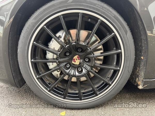 Porsche Panamera 2013 in Tallinn, with an engine capacity of 3.00 L and mileage of 164 thousand km for 23799 €, photo 11 on AUTOMOTO.COM.LV