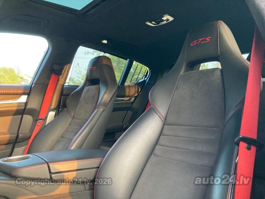 Porsche Panamera 2013 in Haapsalu, with an engine capacity of 4.80 L and mileage of 132 thousand km for 29500 €, photo 12 on AUTOMOTO.COM.LV