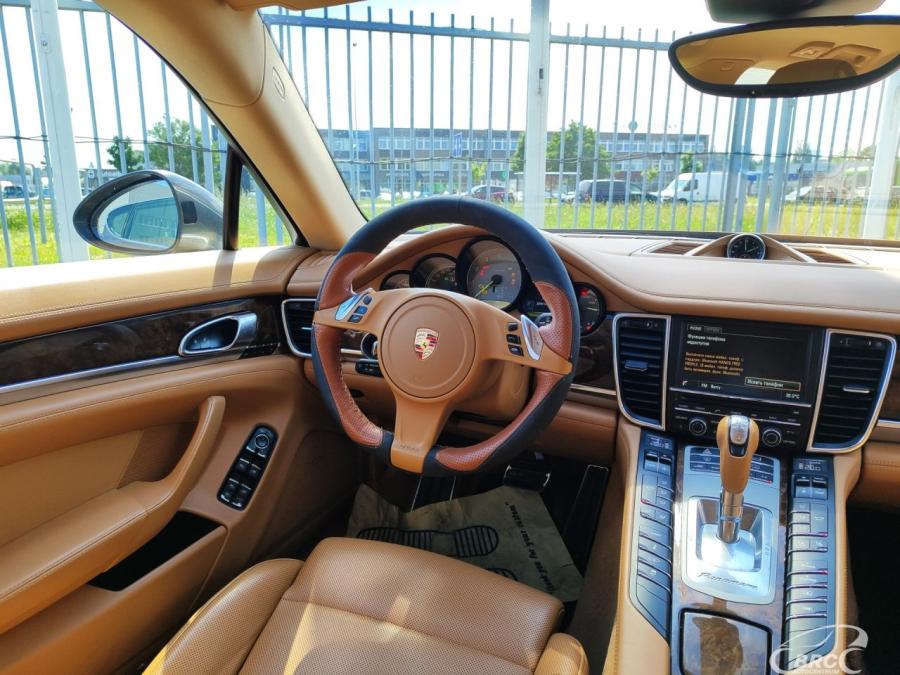 Porsche Panamera 2014 Klaipėda, ar dzinēja tilpumu 3.00 L un nobraukumu 121 tūkst. km par 25500 €, foto 4 vietnē AUTOMOTO.COM.LV