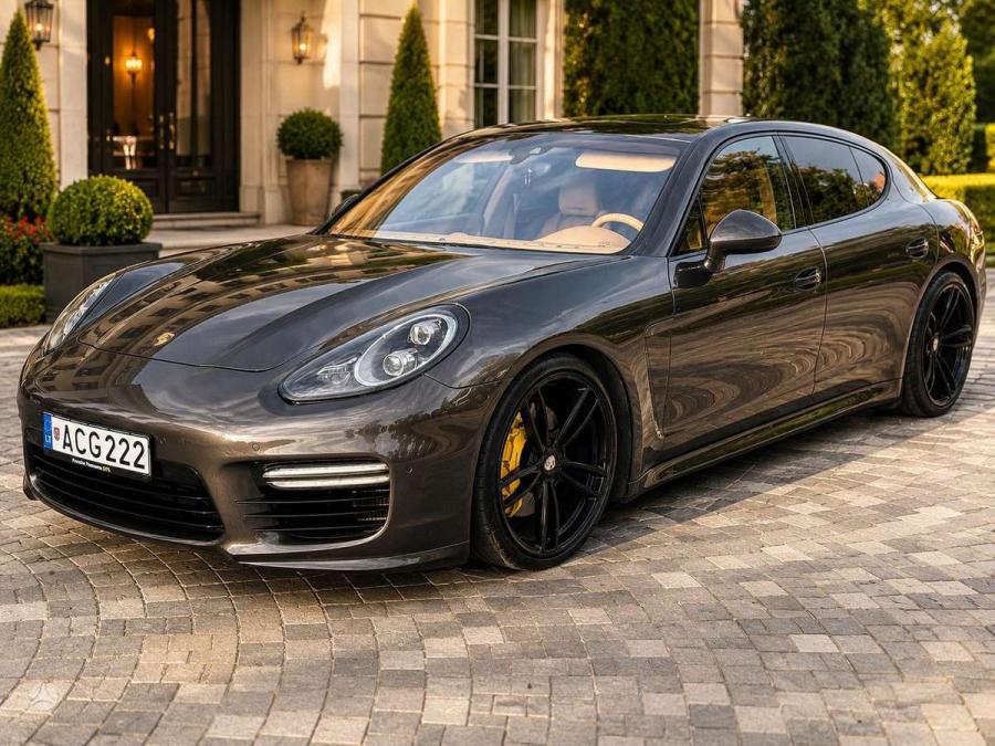Porsche Panamera 2014 in Marijampole, with an engine capacity of 2.97 L and mileage of 159 thousand km for 27900 €, photo 9 on AUTOMOTO.COM.LV