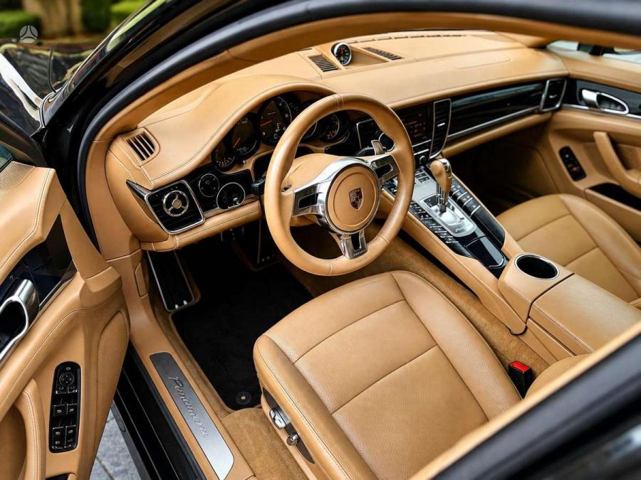 Porsche Panamera 2014 in Marijampole, with an engine capacity of 2.97 L and mileage of 159 thousand km for 27900 €, photo 21 on AUTOMOTO.COM.LV