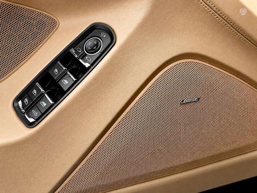 Porsche Panamera 2014 in Marijampole, with an engine capacity of 2.97 L and mileage of 159 thousand km for 27900 €, photo 24 on AUTOMOTO.COM.LV