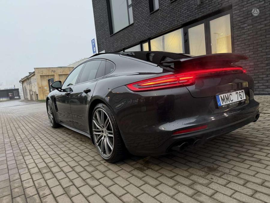 Porsche Panamera 2017 Kauņa, ar dzinēja tilpumu 2.89 L un nobraukumu 200 tūkst. km par 37500 €, foto 4 vietnē AUTOMOTO.COM.LV