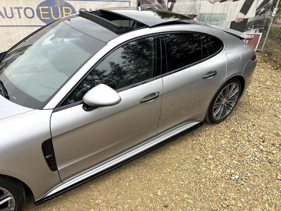 Porsche Panamera 2017 in Kaunas, with an engine capacity of 2.89 L and mileage of 102 thousand km for 51500 €, photo 5 on AUTOMOTO.COM.LV