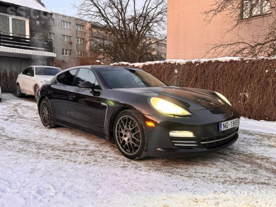 Sarkans Porsche Panamera 2013 Rīga, ar dzinēja tilpumu 3.60 L un nobraukumu 136 tūkst. km par 20000 €, foto 3 vietnē AUTOMOTO.COM.LV