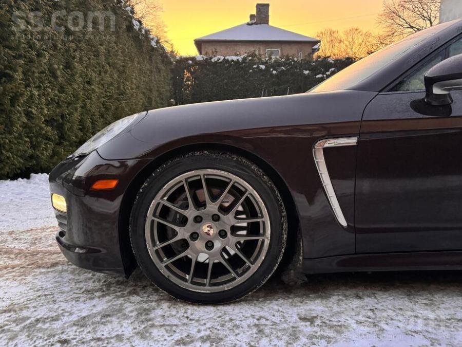 Sarkans Porsche Panamera 2013 Rīga, ar dzinēja tilpumu 3.60 L un nobraukumu 136 tūkst. km par 20000 €, foto 8 vietnē AUTOMOTO.COM.LV