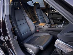 Sarkans Porsche Panamera 2013 Rīga, ar dzinēja tilpumu 3.60 L un nobraukumu 136 tūkst. km par 20000 €, foto 11 vietnē AUTOMOTO.COM.LV