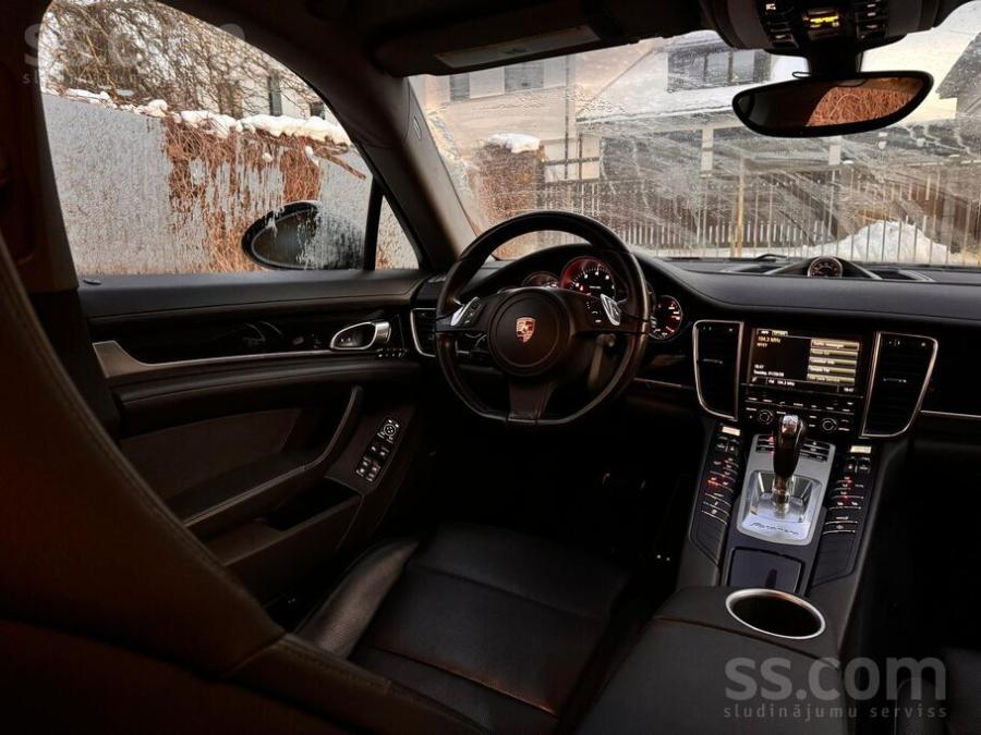 Sarkans Porsche Panamera 2013 Rīga, ar dzinēja tilpumu 3.60 L un nobraukumu 136 tūkst. km par 20000 €, foto 12 vietnē AUTOMOTO.COM.LV