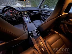 Sarkans Porsche Panamera 2013 Rīga, ar dzinēja tilpumu 3.60 L un nobraukumu 136 tūkst. km par 20000 €, foto 13 vietnē AUTOMOTO.COM.LV