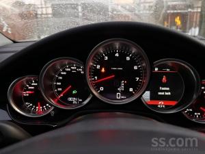 Sarkans Porsche Panamera 2013 Rīga, ar dzinēja tilpumu 3.60 L un nobraukumu 136 tūkst. km par 20000 €, foto 14 vietnē AUTOMOTO.COM.LV