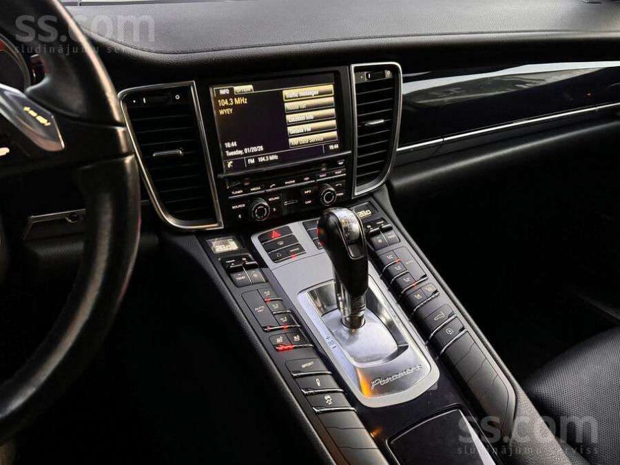Sarkans Porsche Panamera 2013 Rīga, ar dzinēja tilpumu 3.60 L un nobraukumu 136 tūkst. km par 20000 €, foto 16 vietnē AUTOMOTO.COM.LV