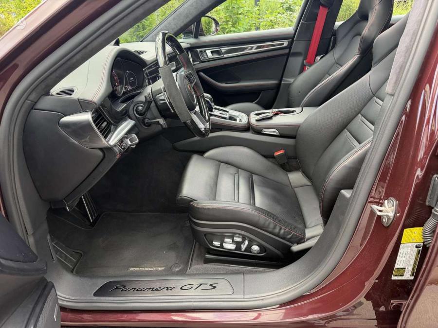 Sarkans Porsche Panamera 2021 Viļņa, ar dzinēja tilpumu 4.00 L un nobraukumu 37 tūkst. km par 62900 €, foto 13 vietnē AUTOMOTO.COM.LV