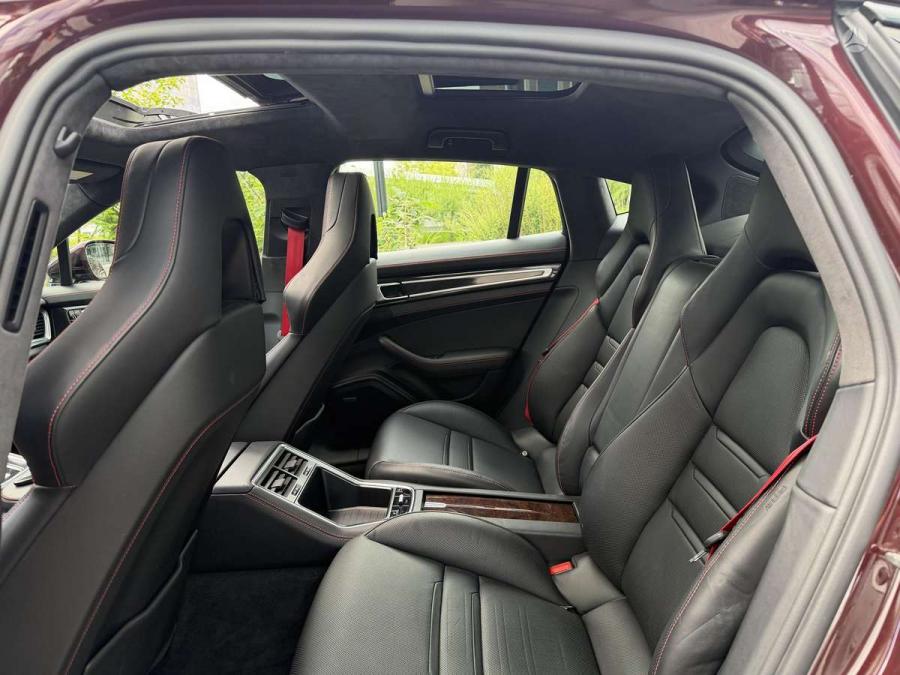Sarkans Porsche Panamera 2021 Viļņa, ar dzinēja tilpumu 4.00 L un nobraukumu 37 tūkst. km par 62900 €, foto 18 vietnē AUTOMOTO.COM.LV