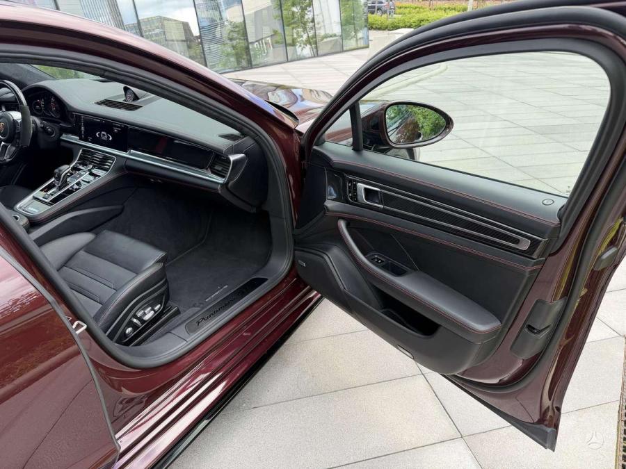 Sarkans Porsche Panamera 2021 Viļņa, ar dzinēja tilpumu 4.00 L un nobraukumu 37 tūkst. km par 62900 €, foto 23 vietnē AUTOMOTO.COM.LV