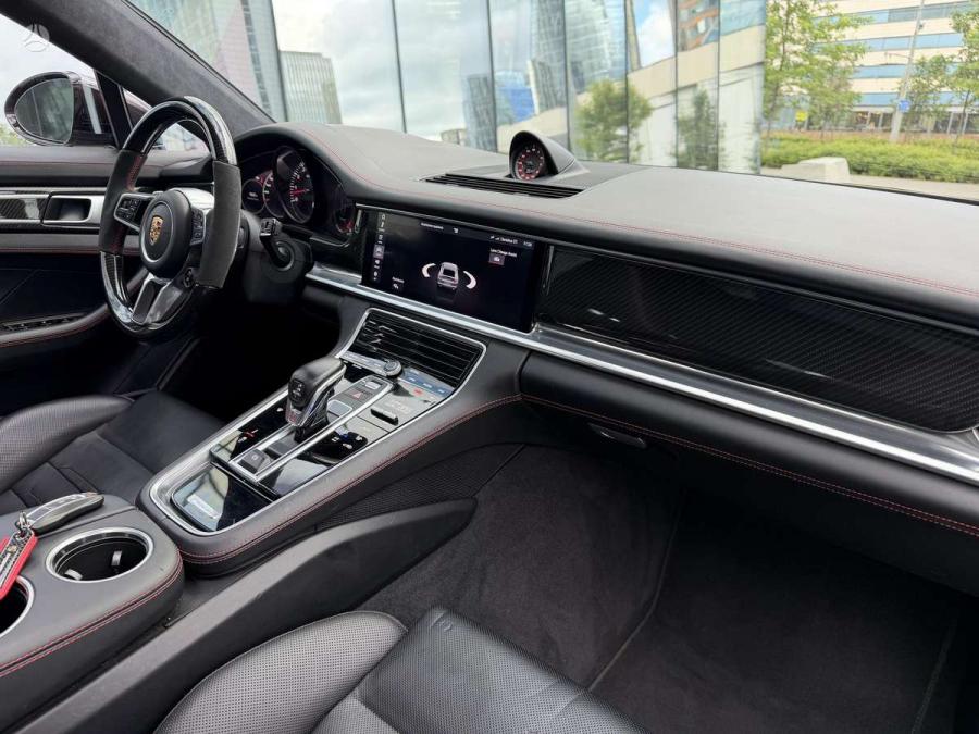 Sarkans Porsche Panamera 2021 Viļņa, ar dzinēja tilpumu 4.00 L un nobraukumu 37 tūkst. km par 62900 €, foto 26 vietnē AUTOMOTO.COM.LV