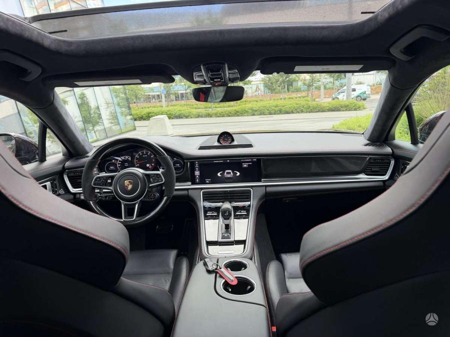 Sarkans Porsche Panamera 2021 Viļņa, ar dzinēja tilpumu 4.00 L un nobraukumu 37 tūkst. km par 62900 €, foto 27 vietnē AUTOMOTO.COM.LV
