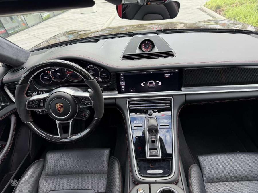 Sarkans Porsche Panamera 2021 Viļņa, ar dzinēja tilpumu 4.00 L un nobraukumu 37 tūkst. km par 62900 €, foto 29 vietnē AUTOMOTO.COM.LV