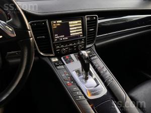 Red Porsche Panamera 2013 in Riga, with an engine capacity of 3.60 L and mileage of 130 thousand km for 20000 €, photo 10 on AUTOMOTO.COM.LV