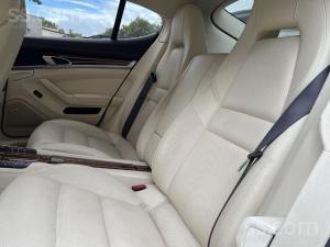 Sarkans Porsche Panamera 2013 Rīga, ar dzinēja tilpumu 3.00 L un nobraukumu 178 tūkst. km par 26500 €, foto 13 vietnē AUTOMOTO.COM.LV