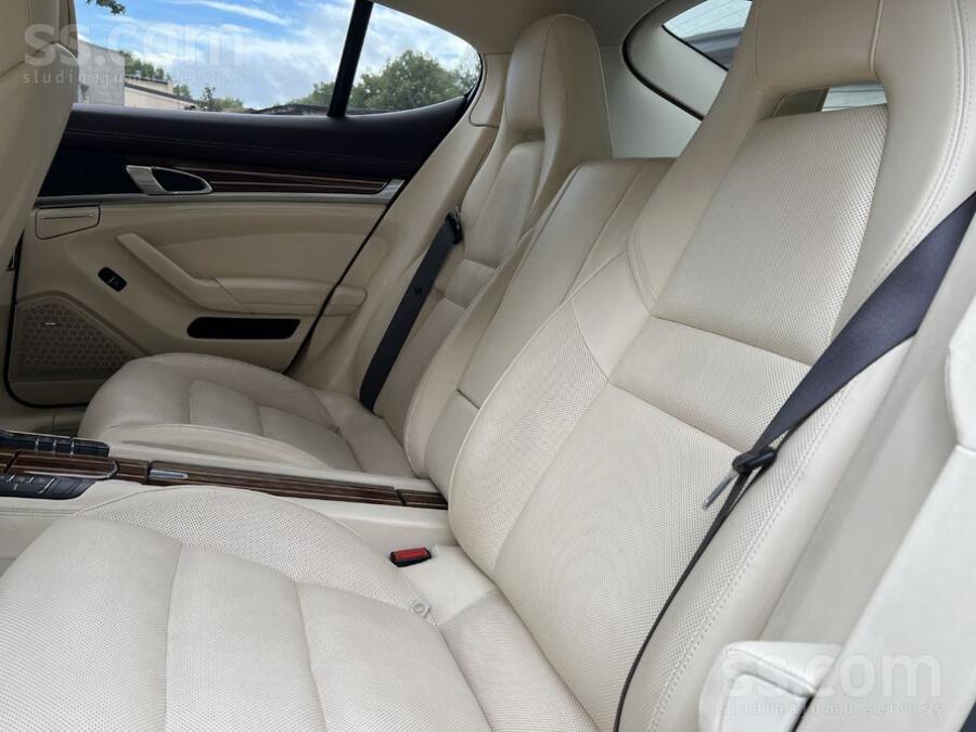 Sarkans Porsche Panamera 2013 Rīga, ar dzinēja tilpumu 3.00 L un nobraukumu 178 tūkst. km par 26500 €, foto 13 vietnē AUTOMOTO.COM.LV