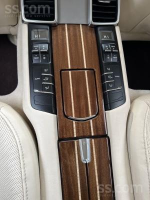 Sarkans Porsche Panamera 2013 Rīga, ar dzinēja tilpumu 3.00 L un nobraukumu 178 tūkst. km par 26500 €, foto 14 vietnē AUTOMOTO.COM.LV