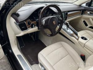 Sarkans Porsche Panamera 2013 Rīga, ar dzinēja tilpumu 3.00 L un nobraukumu 178 tūkst. km par 26500 €, foto 15 vietnē AUTOMOTO.COM.LV