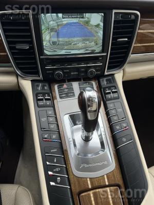 Sarkans Porsche Panamera 2013 Rīga, ar dzinēja tilpumu 3.00 L un nobraukumu 178 tūkst. km par 26500 €, foto 16 vietnē AUTOMOTO.COM.LV