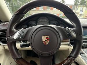 Sarkans Porsche Panamera 2013 Rīga, ar dzinēja tilpumu 3.00 L un nobraukumu 178 tūkst. km par 26500 €, foto 18 vietnē AUTOMOTO.COM.LV