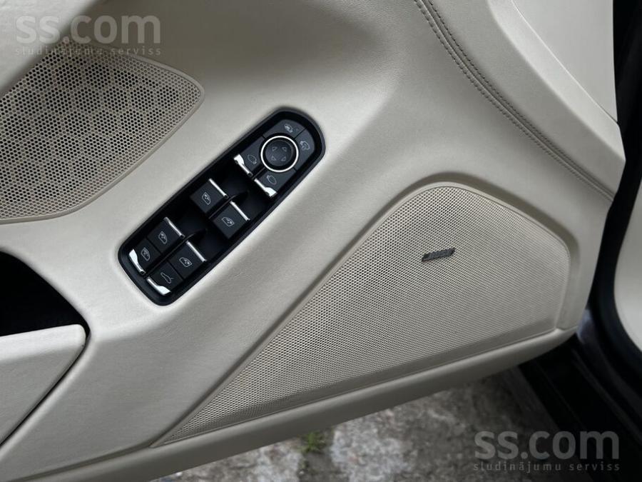Sarkans Porsche Panamera 2013 Rīga, ar dzinēja tilpumu 3.00 L un nobraukumu 178 tūkst. km par 26500 €, foto 24 vietnē AUTOMOTO.COM.LV