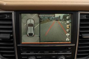Sarkans Porsche Panamera 2014 Viļņa, ar dzinēja tilpumu 3.00 L un nobraukumu 104 tūkst. km par 23500 €, foto 29 vietnē AUTOMOTO.COM.LV