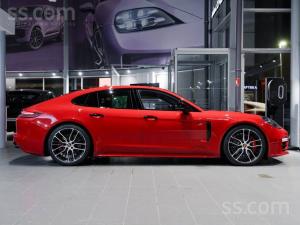 Red Porsche Panamera 2022 in Riga, with an engine capacity of 4.00 L and mileage of 60 thousand km for 86900 €, photo 7 on AUTOMOTO.COM.LV