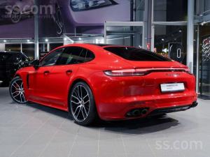 Red Porsche Panamera 2022 in Riga, with an engine capacity of 4.00 L and mileage of 60 thousand km for 86900 €, photo 10 on AUTOMOTO.COM.LV